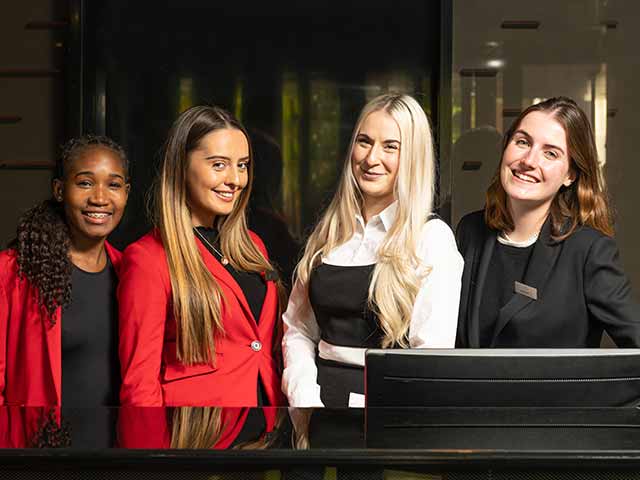 Night Receptionist in London | Park Plaza London Waterloo